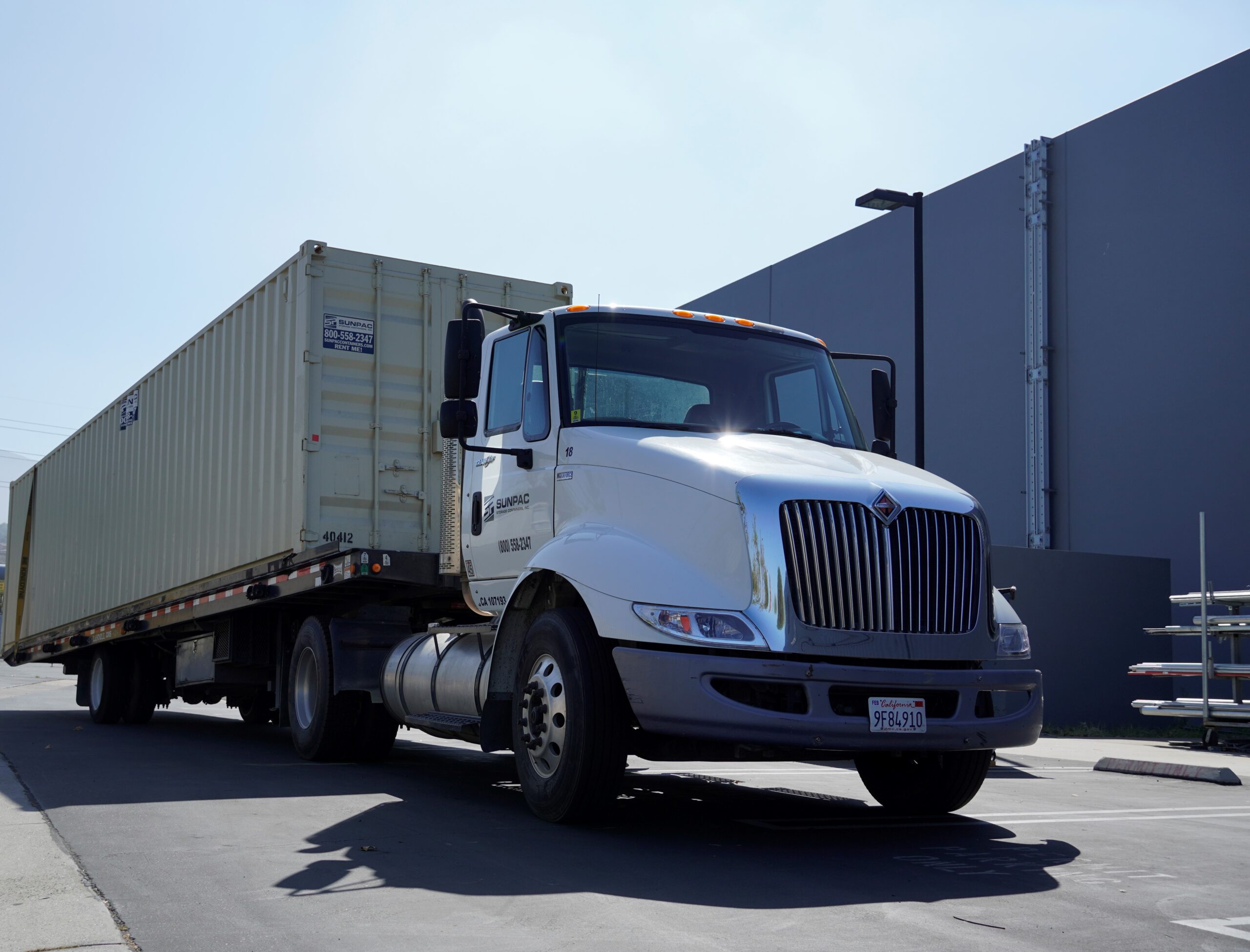 Sun Pac Storage Solutions: Containers in an Industrial Setting